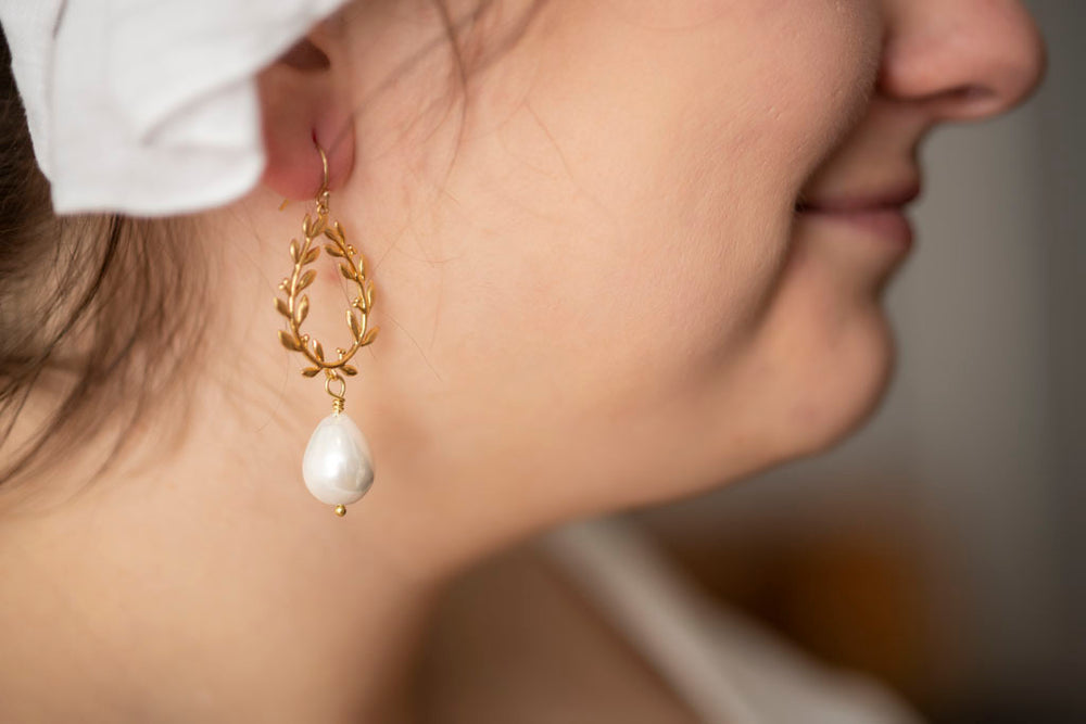 Pearl Laurel Earrings - Samson Historical